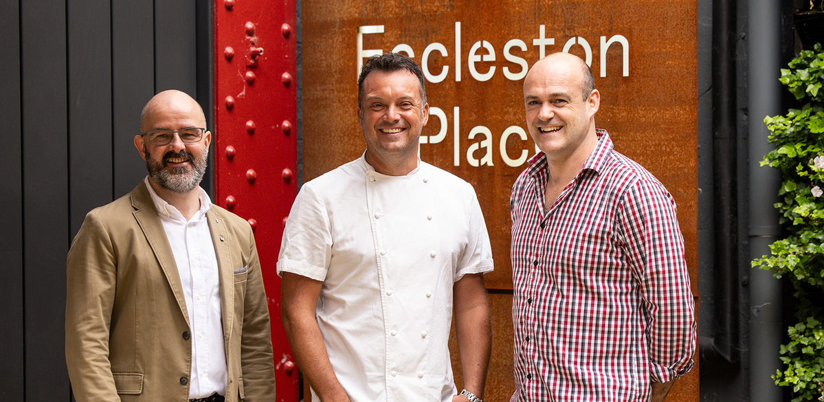 Gary Foulkes pays tribute to Phil Howard with outrageous luxury at ...