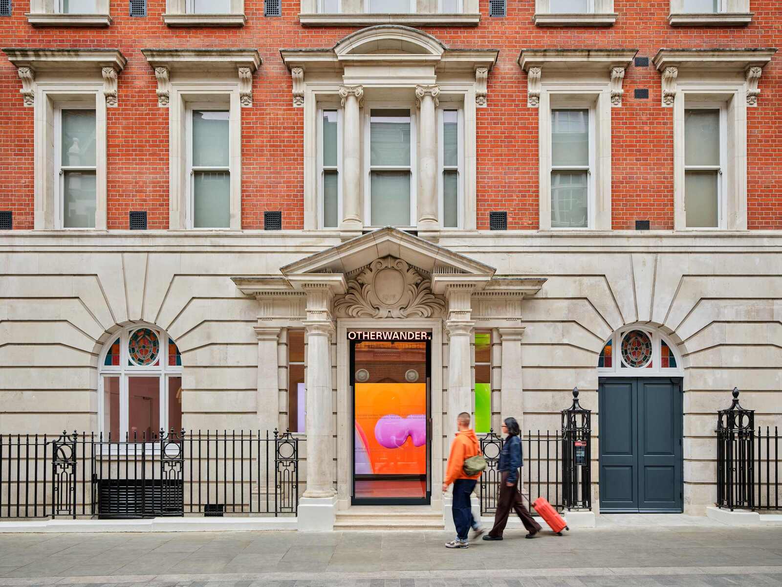 First Look: Pod hotel charging £70 per night opens in London’s Soho - News