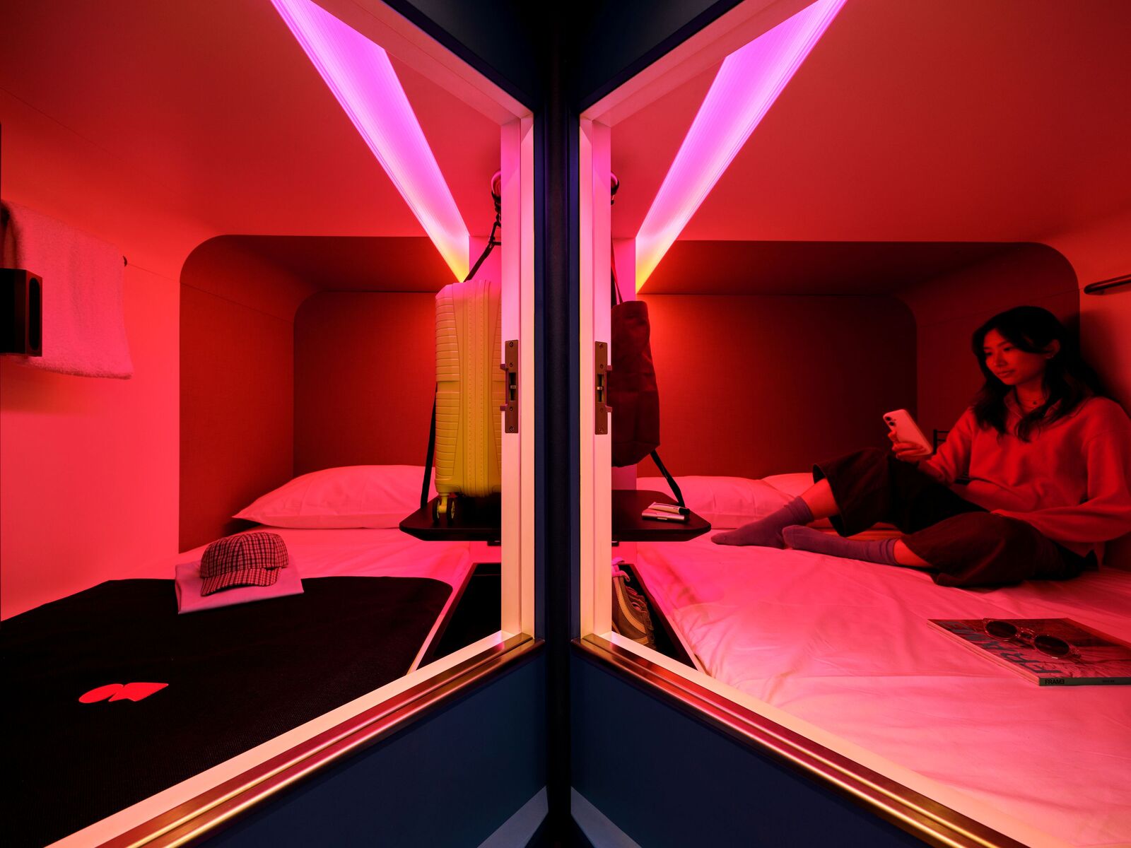 First Look: Pod hotel charging £70 per night opens in London’s Soho - News